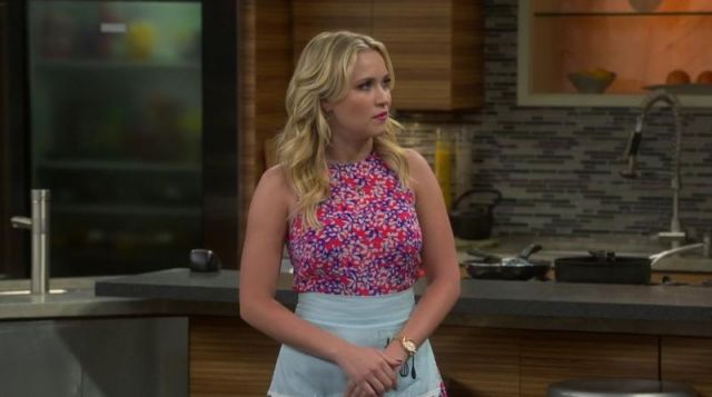 La robe Yumi Kim de Gabi (Emily Osment) dans Young & Hungry S2E4 | Spotern