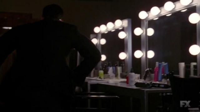 Tristan Duffy's (Finn Wittrock) Bumble and bumble Prep detangler in ...