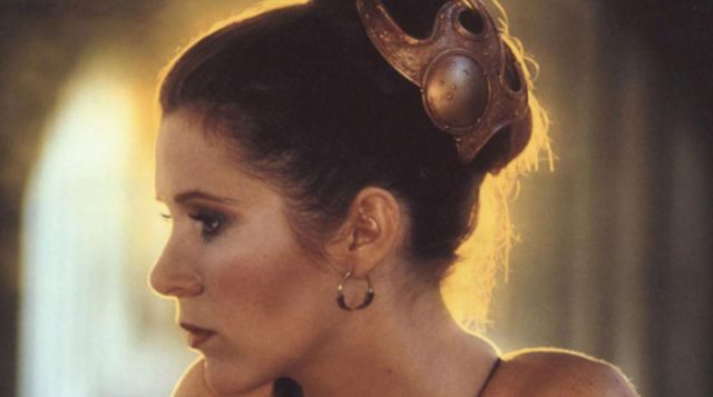 The fastener bun Princess Leia (Carrie Fisher) in Star Wars VI : return ...