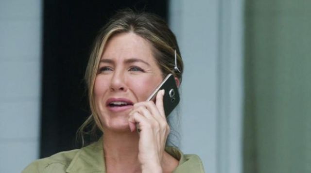 The mobile phone of Sandy (Jennifer Aniston) in Happy mother's day # ...