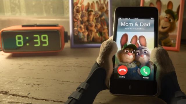 The smartphone such as iPhone, of Judy in Zootopie | Spotern