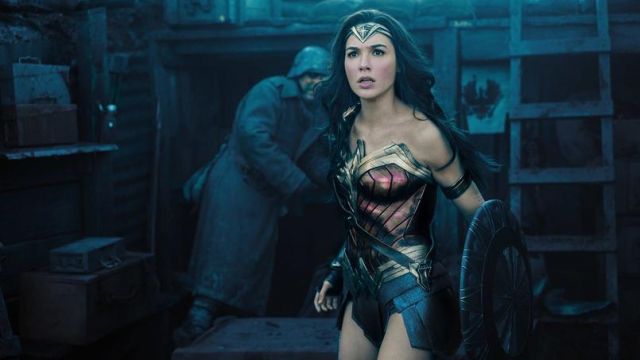 The costume of Wonder Woman (Gal Gadot) version dress in Wonder Woman ...