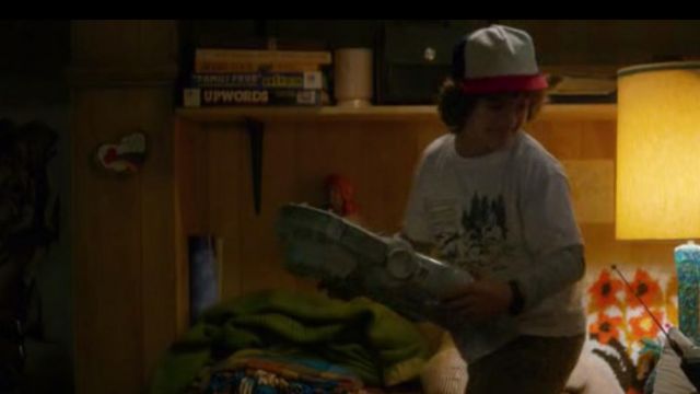 The game UPWORDS (Scrabble) in the basement of Mike Wheeler (Finn Wolfhard) in Stranger Things ...