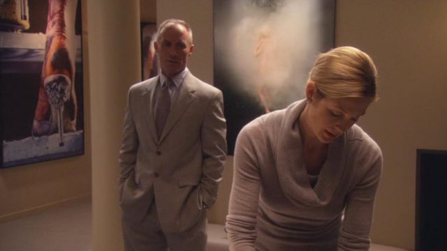 The table “Stepping Up” of Marilyn Minter in Gossip Girl | Spotern