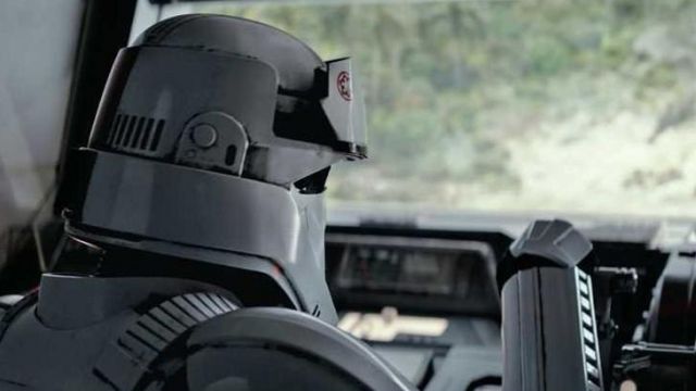 El casco piloto de AT-ACT en Rogue One: A Star Wars Story | Spotern