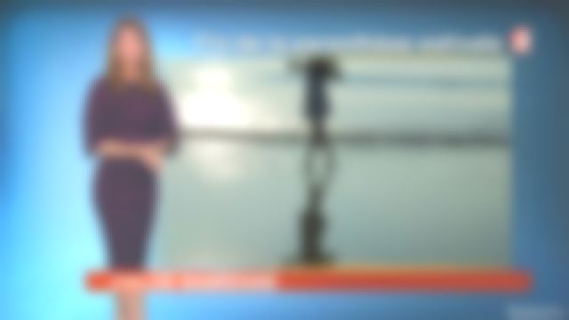 La Robe Violette De Chloé Nabédian Dans Météo 2 Du 29 09 2017 Spotern