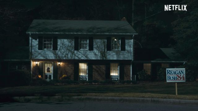 Reagan y Bush '84 Political Yard Sign como se ve en Stranger Things ...