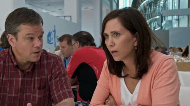 The cardigan pink Audrey Safranek (Kristen Wiig) in Downsizing | Spotern