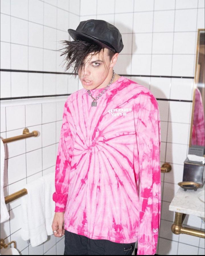 Instagram yungblud: Clothes, Outfits, Brands, Style and Looks | Spotern