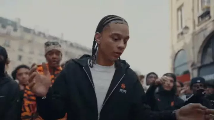 Favé - Urus (Clip Officiel) : Vêtements, Mode, Marque, Look et Style | Spotern