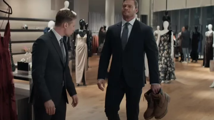 Jack Reacher (played by Alan Ritchson) outfits on Reacher