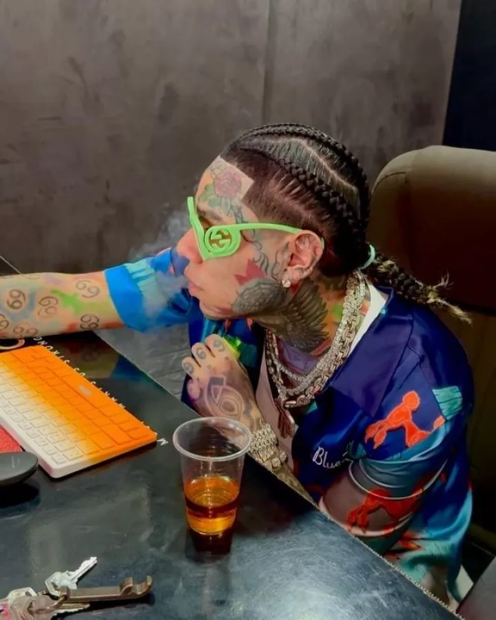 Instagram 6ix9ine: Clothes, Outfits, Brands, Style and Looks | Spotern