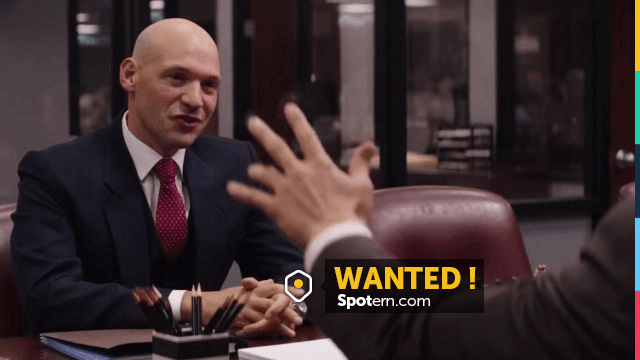 La montre de Brian Woolf (Corey Stoll) dans Gold | Spotern