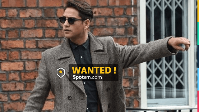 The mantle of Albert Hill (Luke Pasqualino) in the series Snatch | Spotern