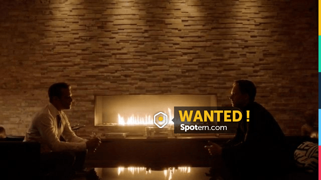 The turntable in Harvey Specter (Gabriel Macht) in Suits S07E08 | Spotern