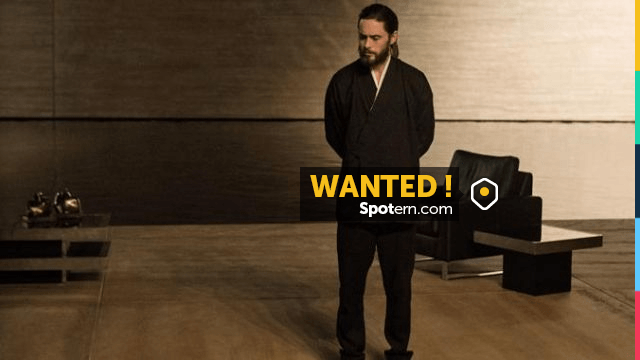 El sillón negro en la guarida de Neander Wallace (Jared Leto) en Blade ...