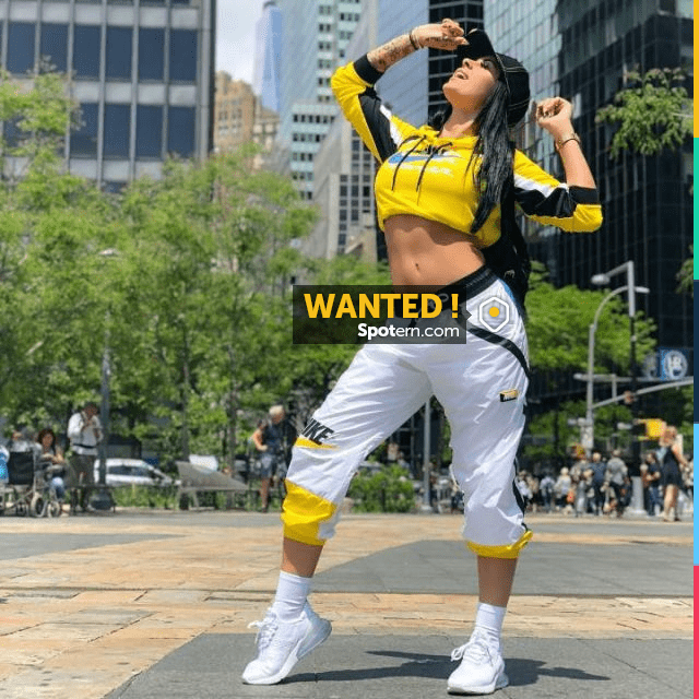 All Nike that door Shanna Kress in New York on his account Instagram ...