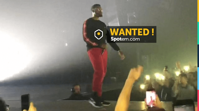 Le pull porté par Damso dans la vidéo Entrée + Feu de bois (LIVE ...