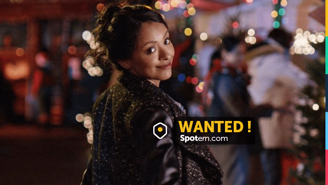 The coat of Abby Sutton (Kat Graham) in The Holiday Calendar | Spotern