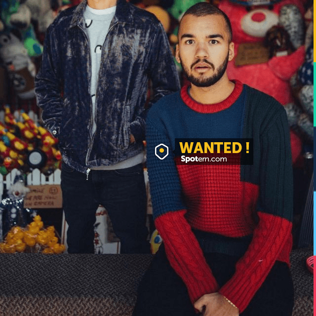 The wool sweater blue, red and Oli on his account Instagram @oli_real ...