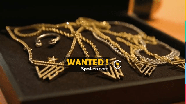 The golden chain of Jimmy Butler in the video 10 Things Jimmy Butler ...