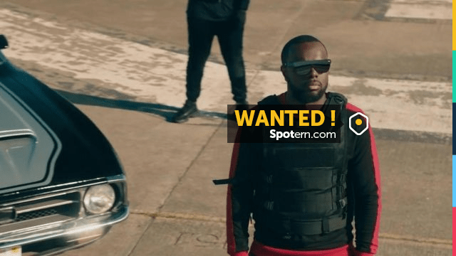 La sudadera negra de bandas rojas contrastantes de Gims en su video ...