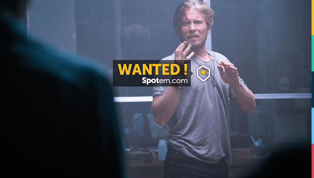 Le t-shirt de Benji (Lou Taylor Pucci) dans YOU (S01E02) | Spotern