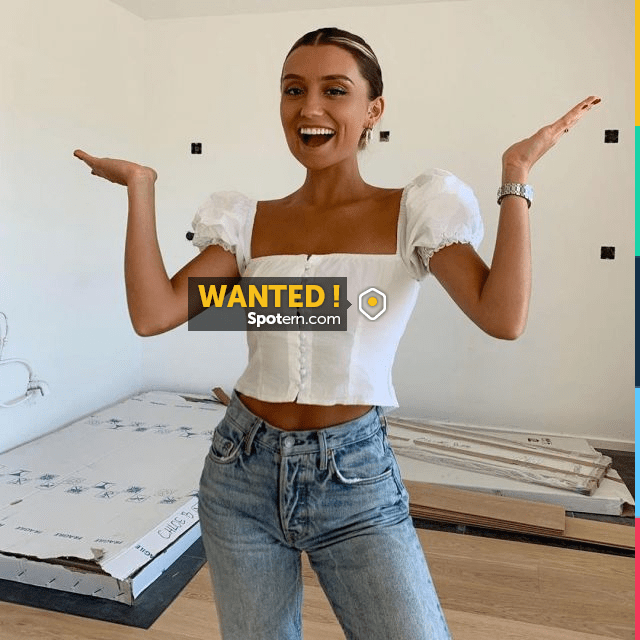 The small top romantic white puffy sleeves of Chloe B on his account Instagram @chloébbbb | Spotern