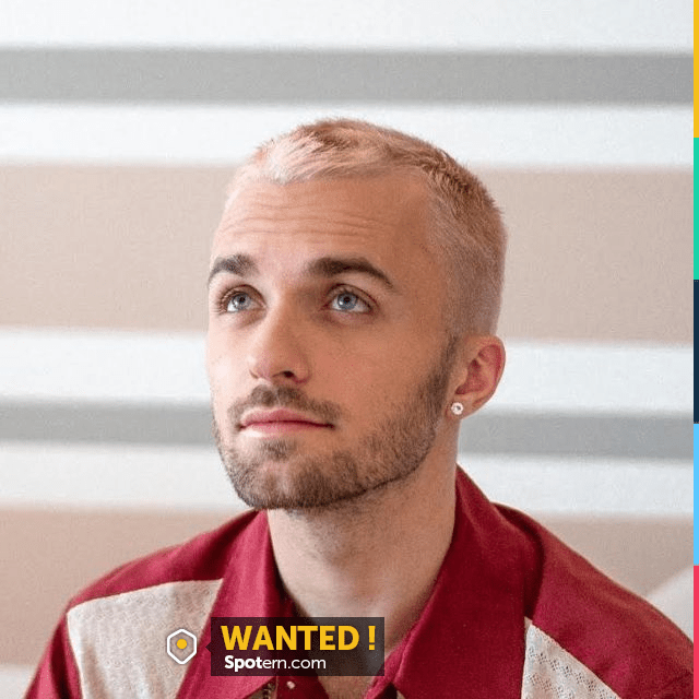 El polo rojo y blanco que lució Squeezie en su cuenta de Instagram ...