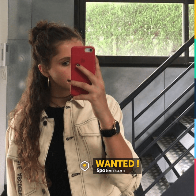 The jacket worn by Eva on her account Instagram @Eva_dsc | Spotern