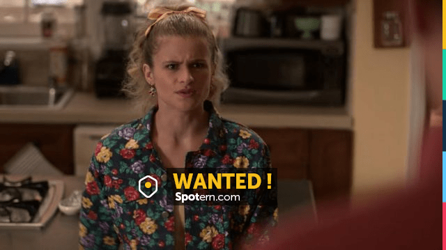 The jacket-flower Paige (Jenna Boyd) in the series Atypical Season 3 ...