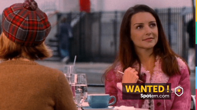 The jacket faux fur pink worn by Charlotte York (Kristin Davis) in Sex ...