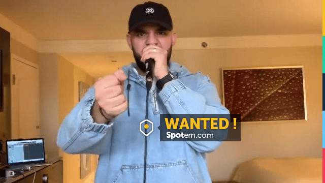 La sudadera con capucha vaquera que lleva Wawad en su vídeo Grand ...