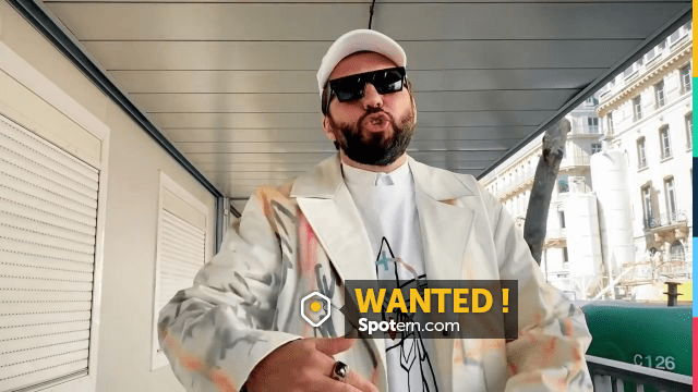 Helmut Fritz Blouse en Helmut Fritz - Ça m'énerve 2020 (Video Musical ...