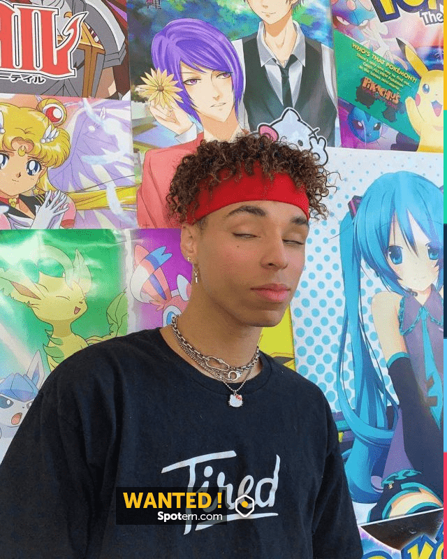 Tired t-shirt worn by Larray on his Instagram account @larray | Spotern