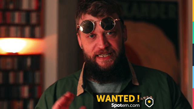 Green shirt with yellow pockets of Chris Ramsay in The Missing Pinkie ...