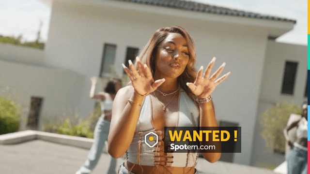 The strapless crop top with laces worn by Wejdene in her video clip Ta Gow | Spotern