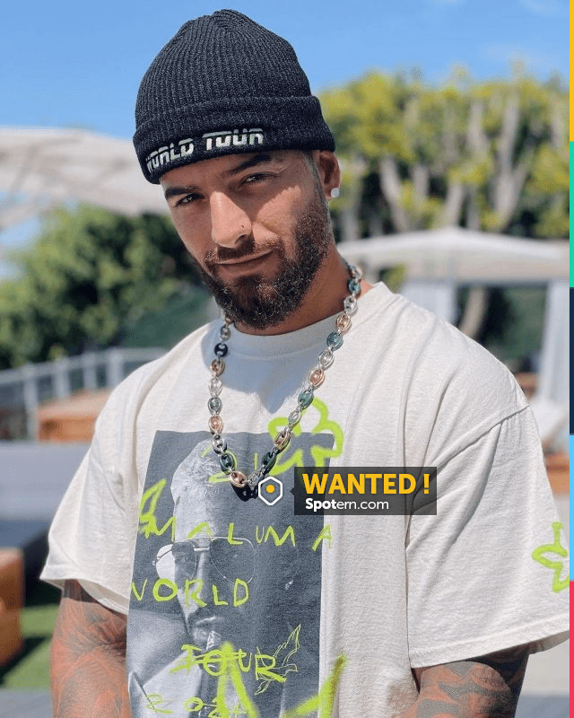 Chain Neck­lace worn by Maluma on his Instagram account @maluma | Spotern