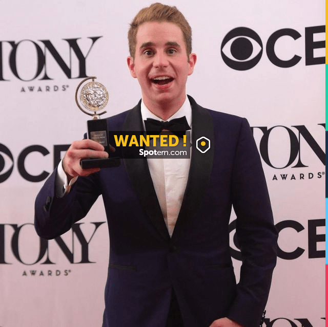 Three-piece blue tuxedo worn by Ben Platt on the Instagram account ...