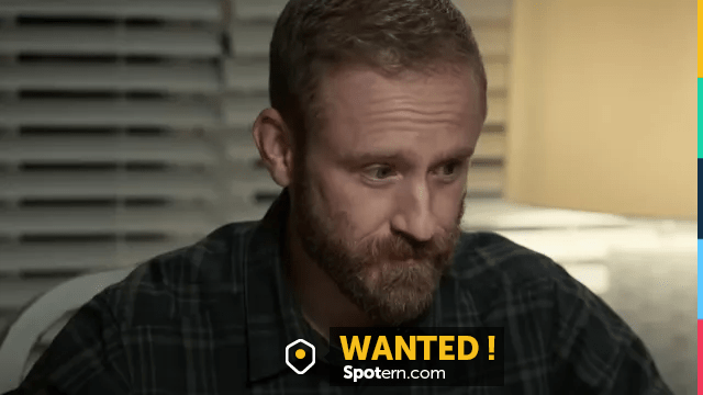 Chemise à carreaux portée par Ben Foster comme on le voit dans la garde ...
