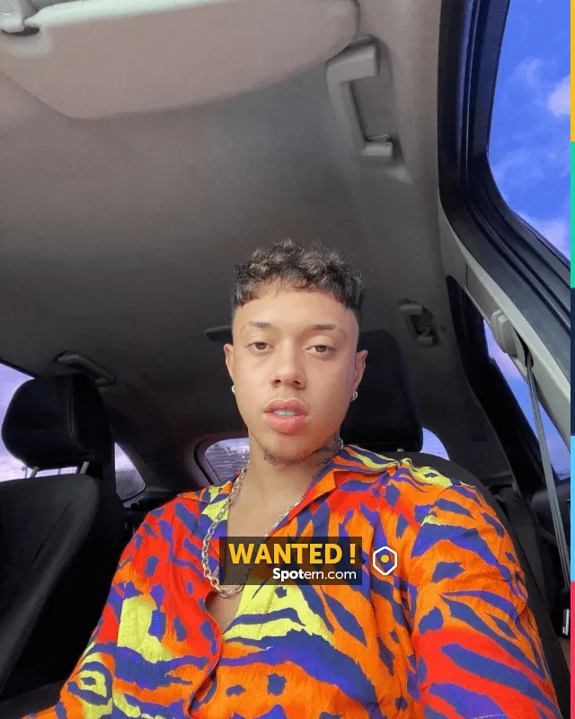 Printed Multicolor shirt worn by Teto on his Instagram account @euteto ...