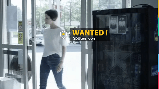 Oversize White tee worn by Lisa Spann (Jaimie Alexander) as seen in ...