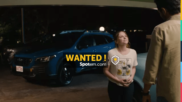 Floral Printed T-shirt worn by Gracie Boone (Chloe Csengery) as seen in ...