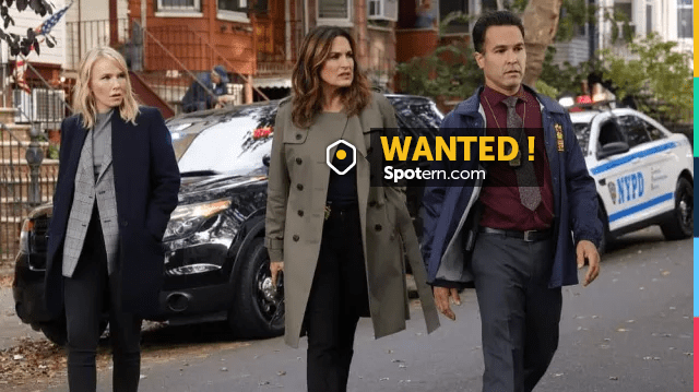 Trench coat worn by Detective Olivia Benson (Mariska Hargitay) as seen ...
