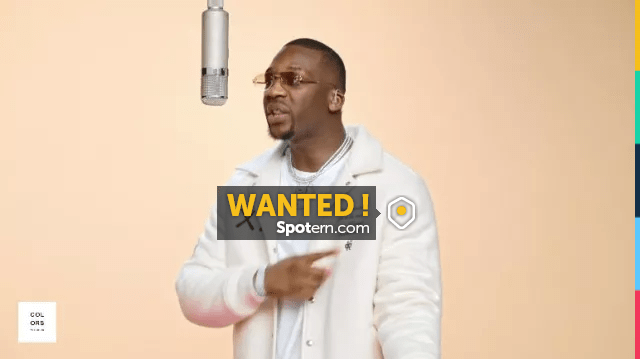 La veste blanche Kamad Paris portée par SDM dans son clip Hier Encore ...