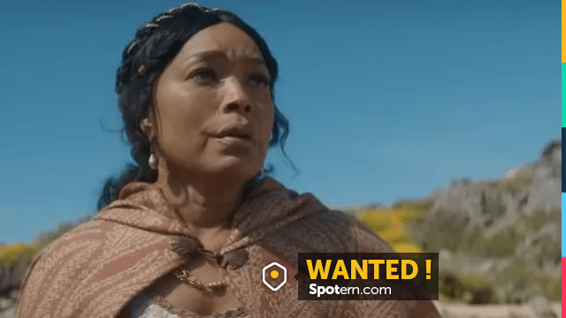 Printed cape costume worn by Lady Bayford (Angela Bassett) as seen in ...