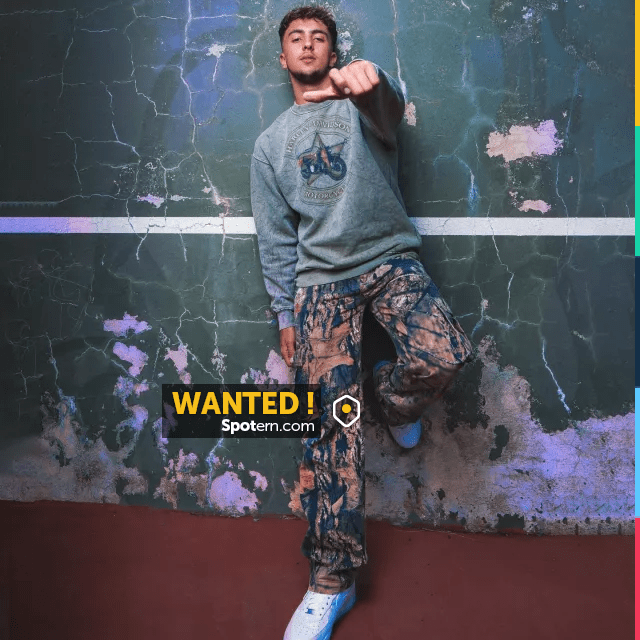 Le pantalon imprimé porté par Inoxtag sur son compte Instagram @inoxtag ...