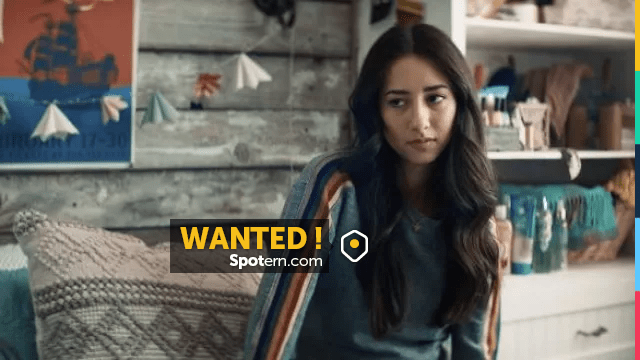 Sweater worn by Heather (Landry Townsend) as seen in Aliens Abducted My ...