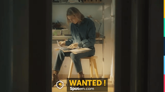 Les bottines en cuir à talon portées par Elise Kirvin (Camille Lou) dans la série Prométhée ...