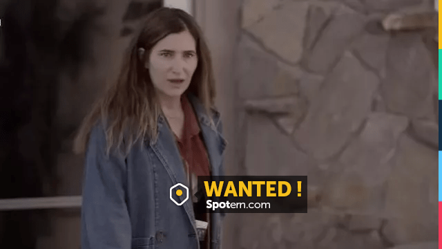 Denim blazer jacket worn by Clare Pierce (Kathryn Hahn) as seen in Tiny Beautiful Things TV ...